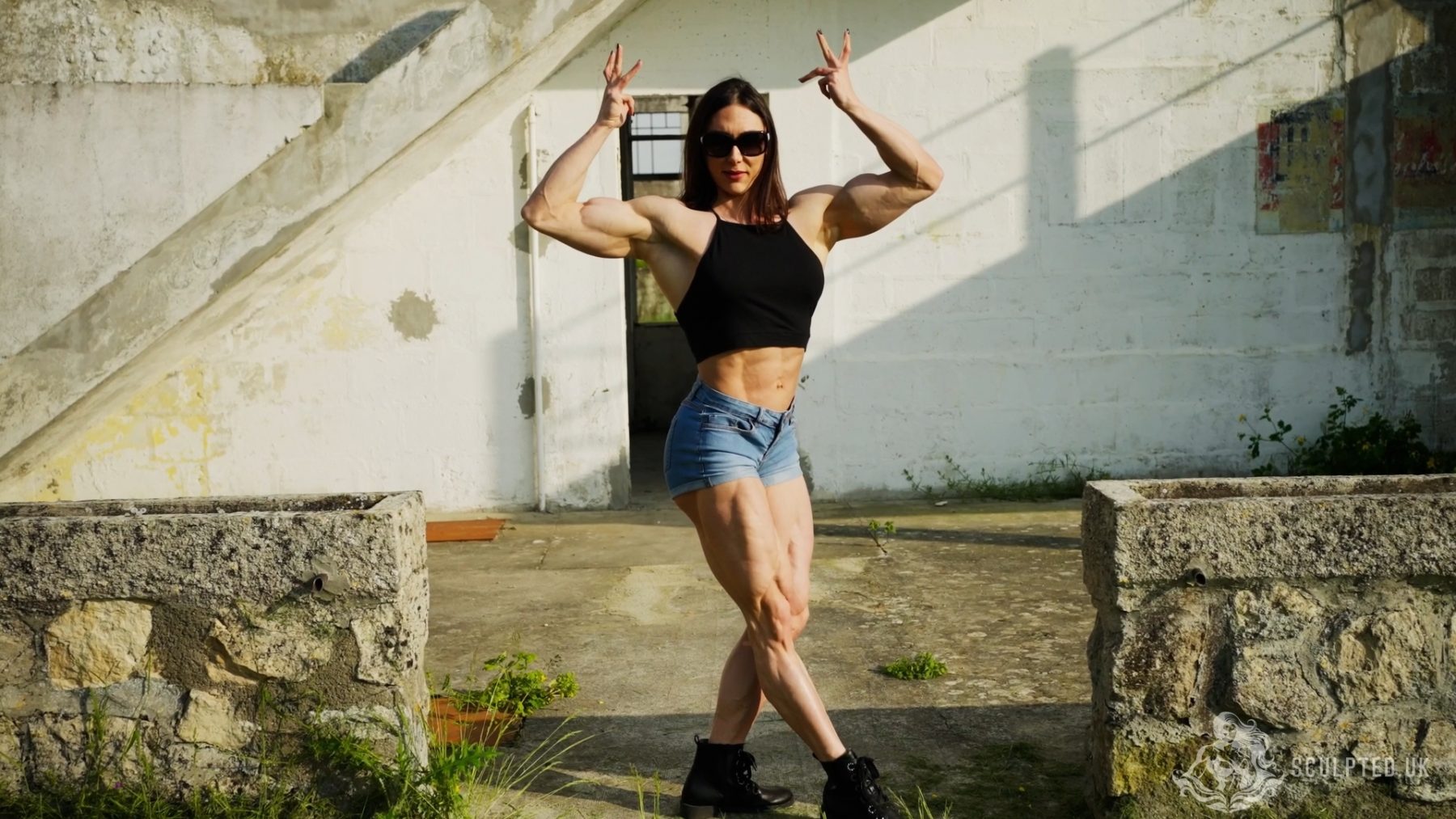 Anne Mohn – Sculpted