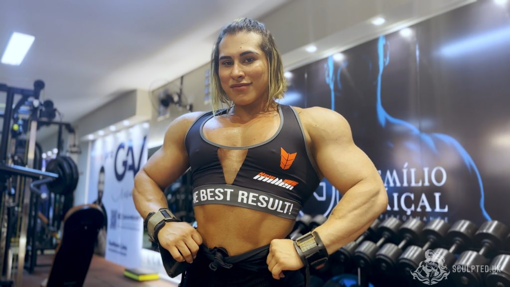 Leyvina Barros – Sculpted